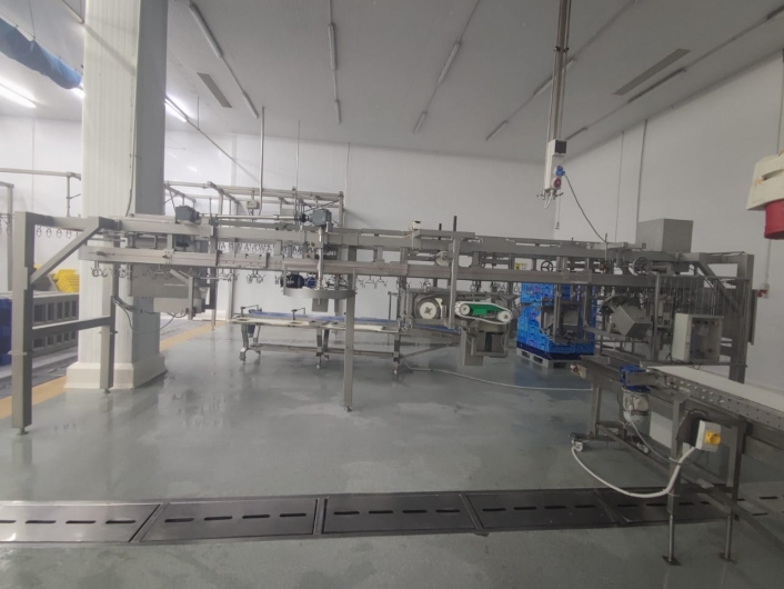 For sale: Meyn Compact Cut Up System FC-4500